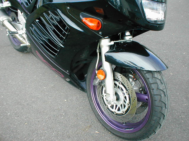 Archive 1994 Suzuki RF 900R Photo Gallery